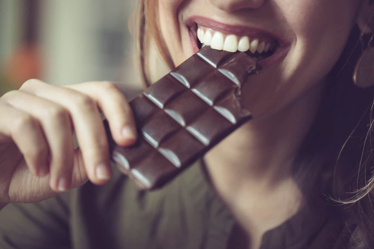 W&L Sues Hershey Over Heavy Metals in Chocolate Bars - Social Media ...